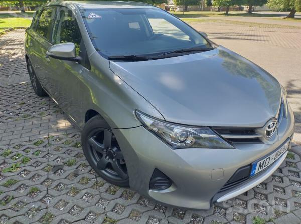 Pelēks Toyota Auris 2013 Ventspils, ar dzinēja tilpumu 1.40 L un nobraukumu 217 tūkst. km par 5700 €, foto 1 vietnē AUTOMOTO.COM.LV