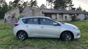 Grey Toyota Auris 2013 in Kaunas, with an engine capacity of 1.33 L and mileage of 250 thousand km for 4995 €, photo 5 on AUTOMOTO.COM.LV