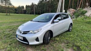 Grey Toyota Auris 2013 in Kaunas, with an engine capacity of 1.33 L and mileage of 250 thousand km for 4995 €, photo 8 on AUTOMOTO.COM.LV