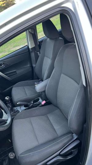 Grey Toyota Auris 2013 in Kaunas, with an engine capacity of 1.33 L and mileage of 250 thousand km for 4995 €, photo 20 on AUTOMOTO.COM.LV