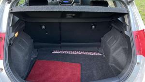 Grey Toyota Auris 2013 in Kaunas, with an engine capacity of 1.33 L and mileage of 250 thousand km for 4995 €, photo 25 on AUTOMOTO.COM.LV