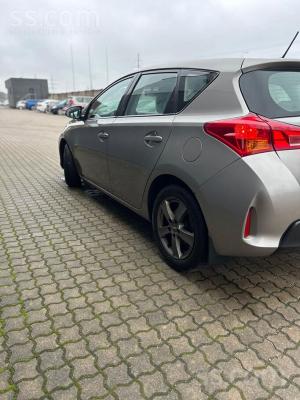 Grey Toyota Auris 2013 in Riga, with an engine capacity of 1.60 L and mileage of 224 thousand km for 4200 €, photo 8 on AUTOMOTO.COM.LV
