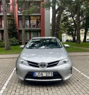 Pelēks Toyota Auris 2013 Palanga, ar dzinēja tilpumu 1.60 L un nobraukumu 230 tūkst. km par 3900 €, foto 3 vietnē AUTOMOTO.COM.LV