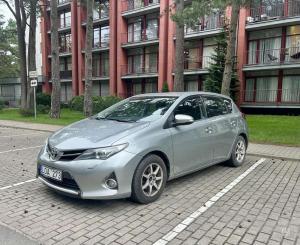 Pelēks Toyota Auris 2013 Palanga, ar dzinēja tilpumu 1.60 L un nobraukumu 230 tūkst. km par 3900 €, foto 4 vietnē AUTOMOTO.COM.LV