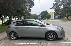 Pelēks Toyota Auris 2013 Palanga, ar dzinēja tilpumu 1.60 L un nobraukumu 230 tūkst. km par 3900 €, foto 8 vietnē AUTOMOTO.COM.LV