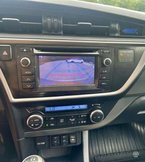 Pelēks Toyota Auris 2013 Palanga, ar dzinēja tilpumu 1.60 L un nobraukumu 230 tūkst. km par 3900 €, foto 12 vietnē AUTOMOTO.COM.LV