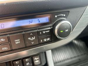 Pelēks Toyota Auris 2013 Palanga, ar dzinēja tilpumu 1.60 L un nobraukumu 230 tūkst. km par 3900 €, foto 13 vietnē AUTOMOTO.COM.LV