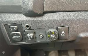Pelēks Toyota Auris 2013 Palanga, ar dzinēja tilpumu 1.60 L un nobraukumu 230 tūkst. km par 3900 €, foto 14 vietnē AUTOMOTO.COM.LV