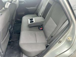 Pelēks Toyota Auris 2013 Palanga, ar dzinēja tilpumu 1.60 L un nobraukumu 230 tūkst. km par 3900 €, foto 16 vietnē AUTOMOTO.COM.LV