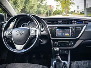 Pelēks Toyota Auris 2013 Rīga, ar dzinēja tilpumu 1.40 L un nobraukumu 241 tūkst. km par 4990 €, foto 8 vietnē AUTOMOTO.COM.LV