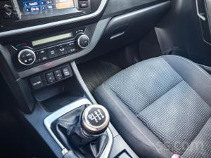 Pelēks Toyota Auris 2013 Rīga, ar dzinēja tilpumu 1.40 L un nobraukumu 241 tūkst. km par 4990 €, foto 11 vietnē AUTOMOTO.COM.LV