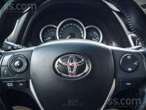 Pelēks Toyota Auris 2013 Rīga, ar dzinēja tilpumu 1.40 L un nobraukumu 241 tūkst. km par 4990 €, foto 18 vietnē AUTOMOTO.COM.LV