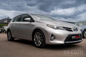 Grey Toyota Auris 2013 in Riga, with an engine capacity of 1.80 L and mileage of 0 thousand km for 8650 €, photo 8 on AUTOMOTO.COM.LV