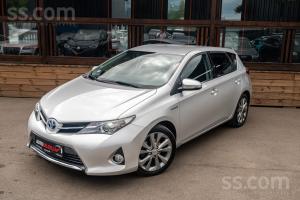 Grey Toyota Auris 2013 in Riga, with an engine capacity of 1.80 L and mileage of 0 thousand km for 8650 €, photo 10 on AUTOMOTO.COM.LV