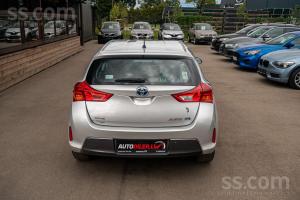 Grey Toyota Auris 2013 in Riga, with an engine capacity of 1.80 L and mileage of 0 thousand km for 8650 €, photo 12 on AUTOMOTO.COM.LV