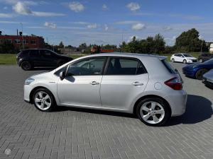 Pelēks Toyota Auris 2013 Telšiai, ar dzinēja tilpumu 1.80 L un nobraukumu 263 tūkst. km par 6200 €, foto 4 vietnē AUTOMOTO.COM.LV