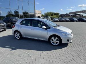 Pelēks Toyota Auris 2013 Telšiai, ar dzinēja tilpumu 1.80 L un nobraukumu 263 tūkst. km par 6200 €, foto 9 vietnē AUTOMOTO.COM.LV