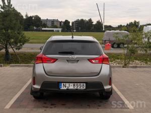 Grey Toyota Auris 2013 in Riga, with an engine capacity of 1.40 L and mileage of 354 thousand km for 3900 €, photo 8 on AUTOMOTO.COM.LV