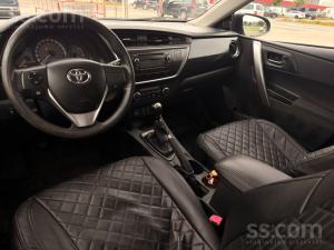 Grey Toyota Auris 2013 in Riga, with an engine capacity of 1.40 L and mileage of 354 thousand km for 3900 €, photo 11 on AUTOMOTO.COM.LV