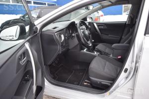 Pelēks Toyota Auris 2013 Rīga, ar dzinēja tilpumu 1.40 L un nobraukumu 308 tūkst. km par 4400 €, foto 4 vietnē AUTOMOTO.COM.LV
