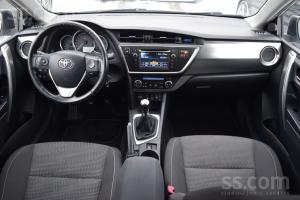 Pelēks Toyota Auris 2013 Rīga, ar dzinēja tilpumu 1.40 L un nobraukumu 308 tūkst. km par 4400 €, foto 5 vietnē AUTOMOTO.COM.LV