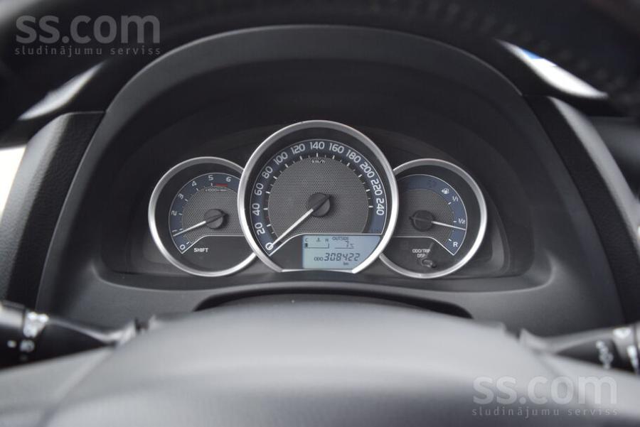 Pelēks Toyota Auris 2013 Rīga, ar dzinēja tilpumu 1.40 L un nobraukumu 308 tūkst. km par 4400 €, foto 12 vietnē AUTOMOTO.COM.LV