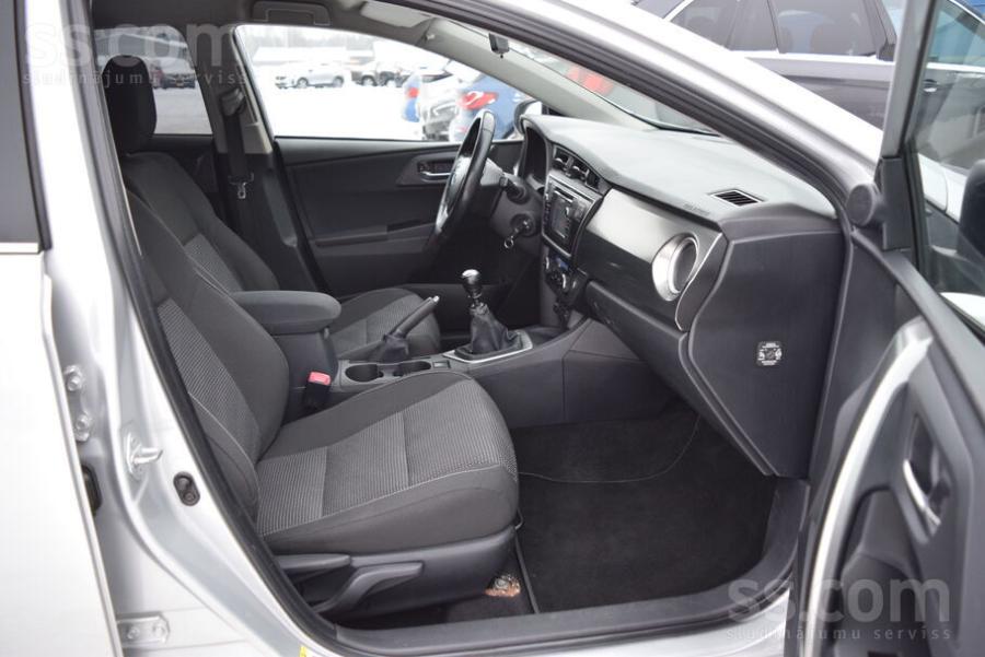 Pelēks Toyota Auris 2013 Rīga, ar dzinēja tilpumu 1.40 L un nobraukumu 308 tūkst. km par 4400 €, foto 13 vietnē AUTOMOTO.COM.LV