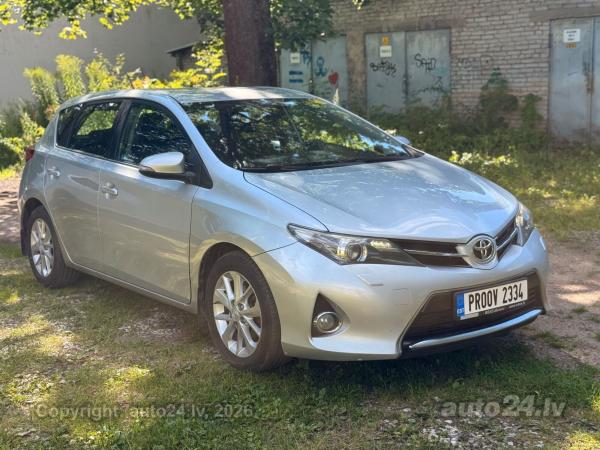 Pelēks Toyota Auris 2013 Tartu, ar dzinēja tilpumu 1.60 L un nobraukumu 0 tūkst. km par 3800 €, foto 3 vietnē AUTOMOTO.COM.LV