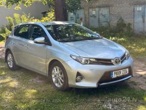 Pelēks Toyota Auris 2013 Tartu, ar dzinēja tilpumu 1.60 L un nobraukumu 0 tūkst. km par 3800 €, foto 3 vietnē AUTOMOTO.COM.LV