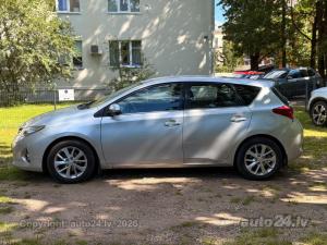 Pelēks Toyota Auris 2013 Tartu, ar dzinēja tilpumu 1.60 L un nobraukumu 0 tūkst. km par 3800 €, foto 4 vietnē AUTOMOTO.COM.LV