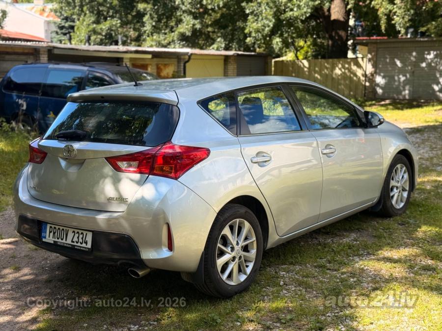 Pelēks Toyota Auris 2013 Tartu, ar dzinēja tilpumu 1.60 L un nobraukumu 0 tūkst. km par 3800 €, foto 7 vietnē AUTOMOTO.COM.LV