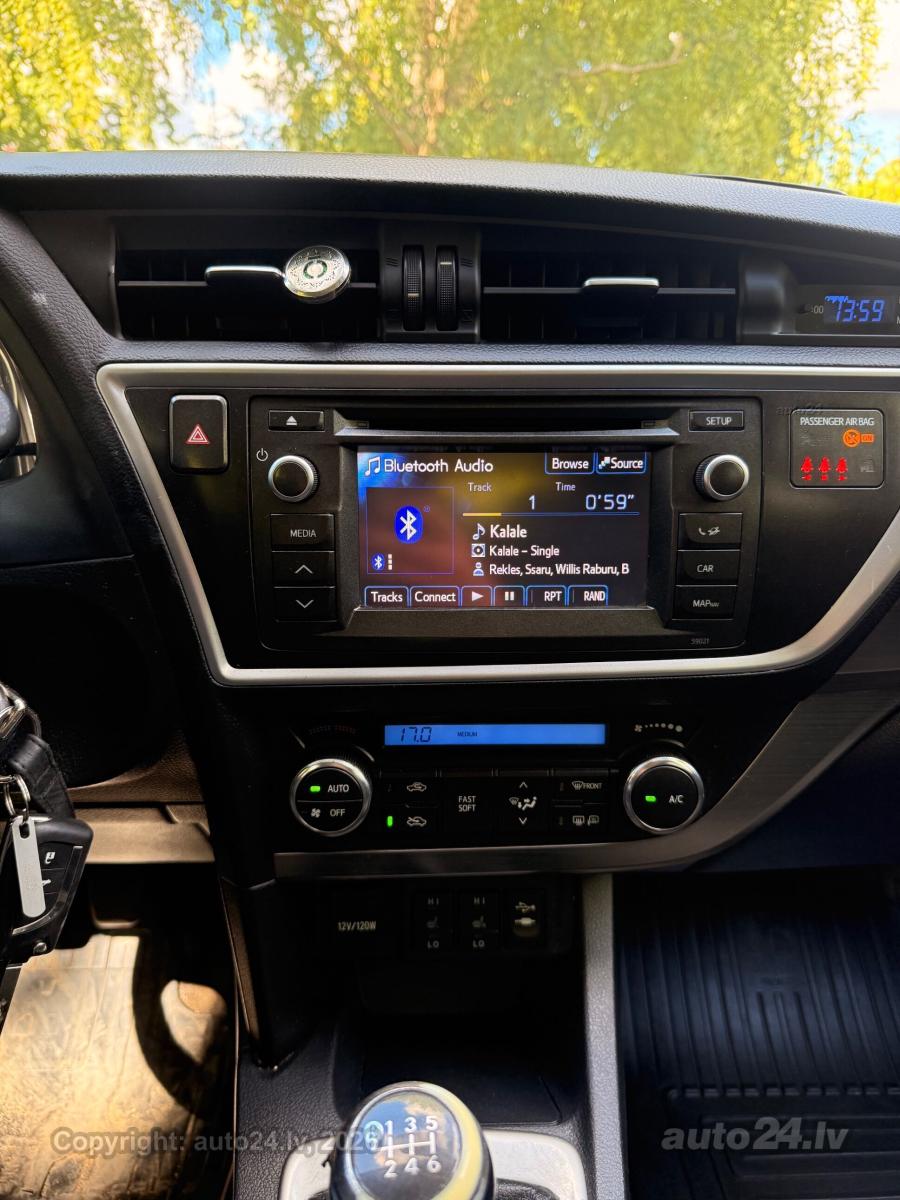Pelēks Toyota Auris 2013 Tartu, ar dzinēja tilpumu 1.60 L un nobraukumu 0 tūkst. km par 3800 €, foto 11 vietnē AUTOMOTO.COM.LV
