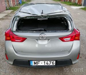 Grey Toyota Auris 2013 in Riga, with an engine capacity of 1.40 L and mileage of 146 thousand km for 4000 €, photo 7 on AUTOMOTO.COM.LV