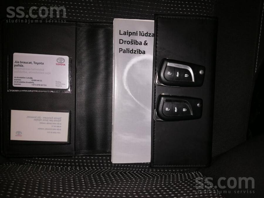 Grey Toyota Auris 2013 in Riga, with an engine capacity of 1.40 L and mileage of 146 thousand km for 4000 €, photo 23 on AUTOMOTO.COM.LV