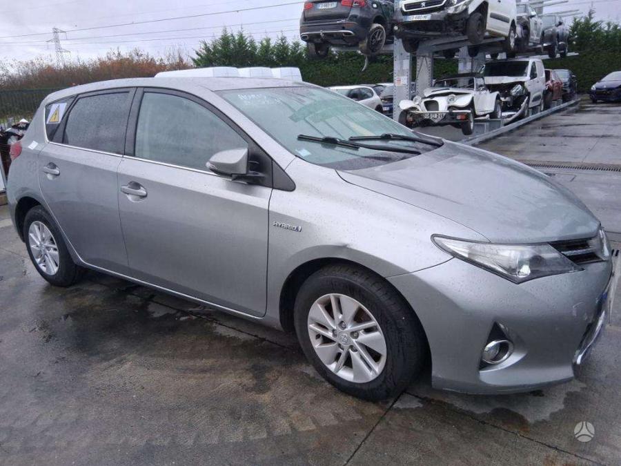 Grey Toyota Auris 2014 in Anyksciai, with an engine capacity of 0.00 L and mileage of 190 thousand km for 4699 €, photo 1 on AUTOMOTO.COM.LV