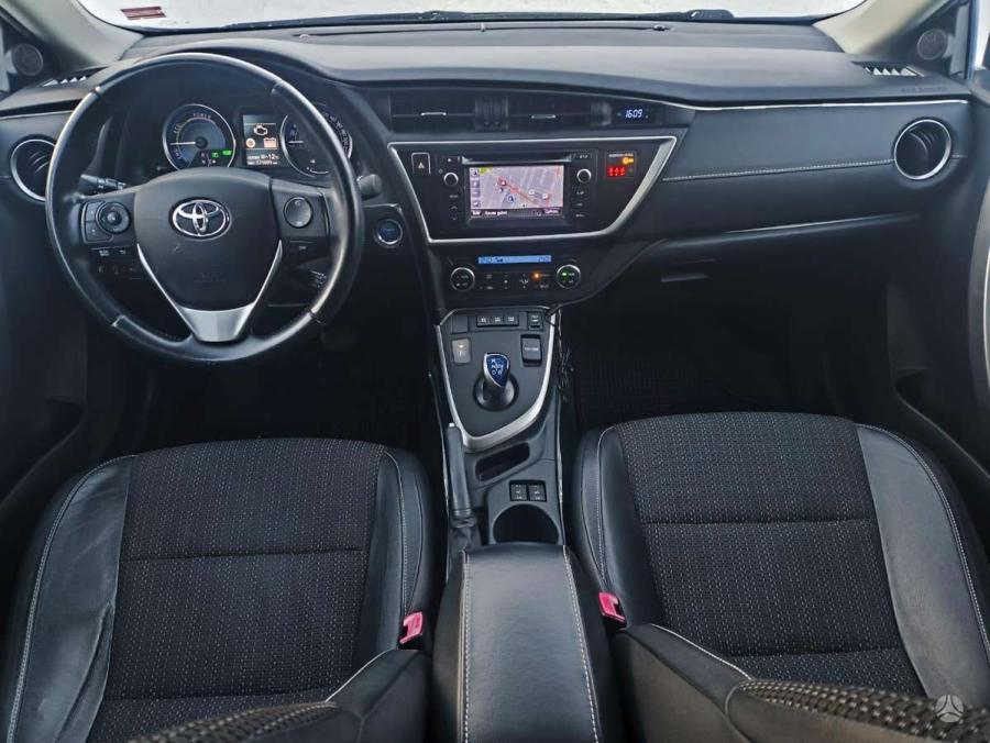 Pelēks Toyota Auris 2014 Šauļi, ar dzinēja tilpumu 1.80 L un nobraukumu 172 tūkst. km par 8700 €, foto 11 vietnē AUTOMOTO.COM.LV