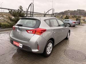 Grey Toyota Auris 2014 in Vilnius, with an engine capacity of 1.80 L and mileage of 106 thousand km for 11500 €, photo 5 on AUTOMOTO.COM.LV