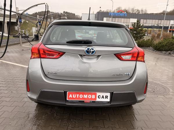 Grey Toyota Auris 2014 in Vilnius, with an engine capacity of 1.80 L and mileage of 106 thousand km for 11500 €, photo 6 on AUTOMOTO.COM.LV