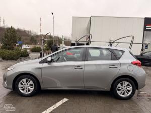 Grey Toyota Auris 2014 in Vilnius, with an engine capacity of 1.80 L and mileage of 106 thousand km for 11500 €, photo 8 on AUTOMOTO.COM.LV