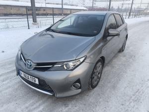 Grey Toyota Auris 2014 in Siauliai, with an engine capacity of 1.80 L and mileage of 172 thousand km for 8700 €, photo  on AUTOMOTO.COM.LV