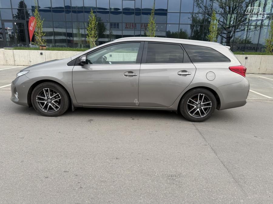 Pelēks Toyota Auris 2014 Panevēža, ar dzinēja tilpumu 2.00 L un nobraukumu 264 tūkst. km par 5555 €, foto 11 vietnē AUTOMOTO.COM.LV
