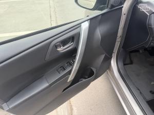 Pelēks Toyota Auris 2014 Panevēža, ar dzinēja tilpumu 2.00 L un nobraukumu 264 tūkst. km par 5555 €, foto 25 vietnē AUTOMOTO.COM.LV