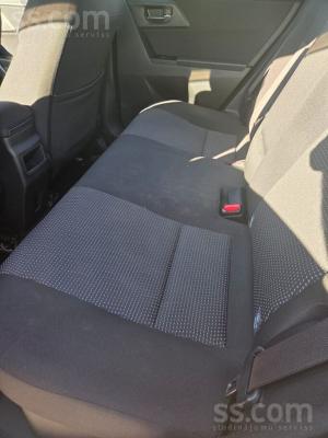 Grey Toyota Auris 2014 in Riga, with an engine capacity of 1.80 L and mileage of 173 thousand km for 8800 €, photo 8 on AUTOMOTO.COM.LV