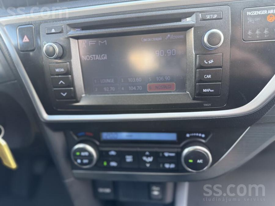 Grey Toyota Auris 2014 in Riga, with an engine capacity of 1.40 L and mileage of 0 thousand km for 5250 €, photo 19 on AUTOMOTO.COM.LV