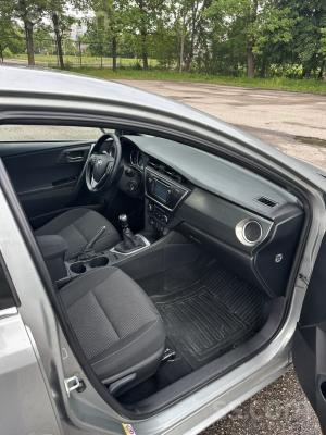 Pelēks Toyota Auris 2014 Rīga, ar dzinēja tilpumu 1.60 L un nobraukumu 172 tūkst. km par 6900 €, foto 8 vietnē AUTOMOTO.COM.LV