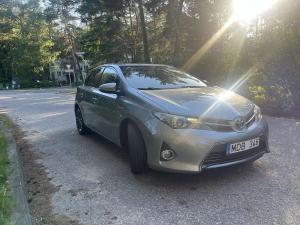 Grey Toyota Auris 2014 in Kaunas, with an engine capacity of 1.80 L and mileage of 195 thousand km for 9350 €, photo 7 on AUTOMOTO.COM.LV