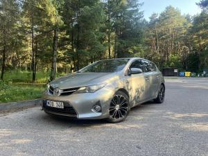 Grey Toyota Auris 2014 in Kaunas, with an engine capacity of 1.80 L and mileage of 195 thousand km for 9350 €, photo 8 on AUTOMOTO.COM.LV