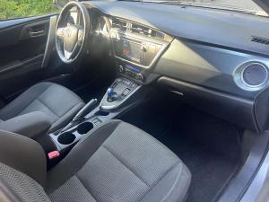 Grey Toyota Auris 2014 in Kaunas, with an engine capacity of 1.80 L and mileage of 195 thousand km for 9350 €, photo 12 on AUTOMOTO.COM.LV