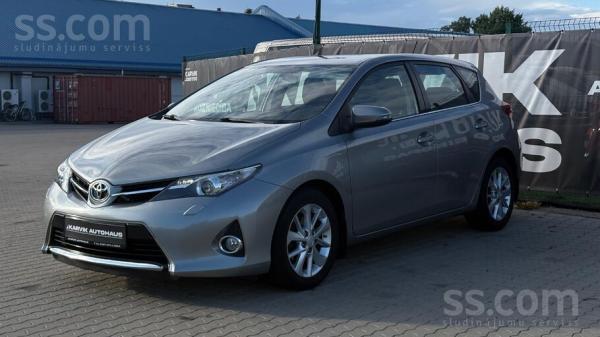Pelēks Toyota Auris 2014 Liepāja, ar dzinēja tilpumu 1.60 L un nobraukumu 173 tūkst. km par 6900 €, foto 8 vietnē AUTOMOTO.COM.LV