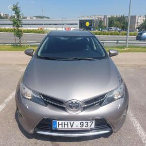 Grey Toyota Auris 2014 in Vilnius, with an engine capacity of 1.60 L and mileage of 103 thousand km for 8600 €, photo 3 on AUTOMOTO.COM.LV
